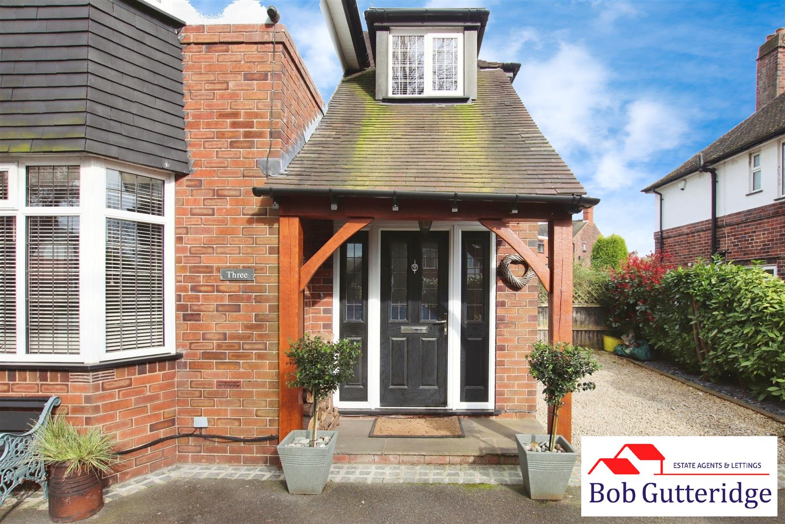 Property Details - Bob Gutteridge Estate Agents and Valuers